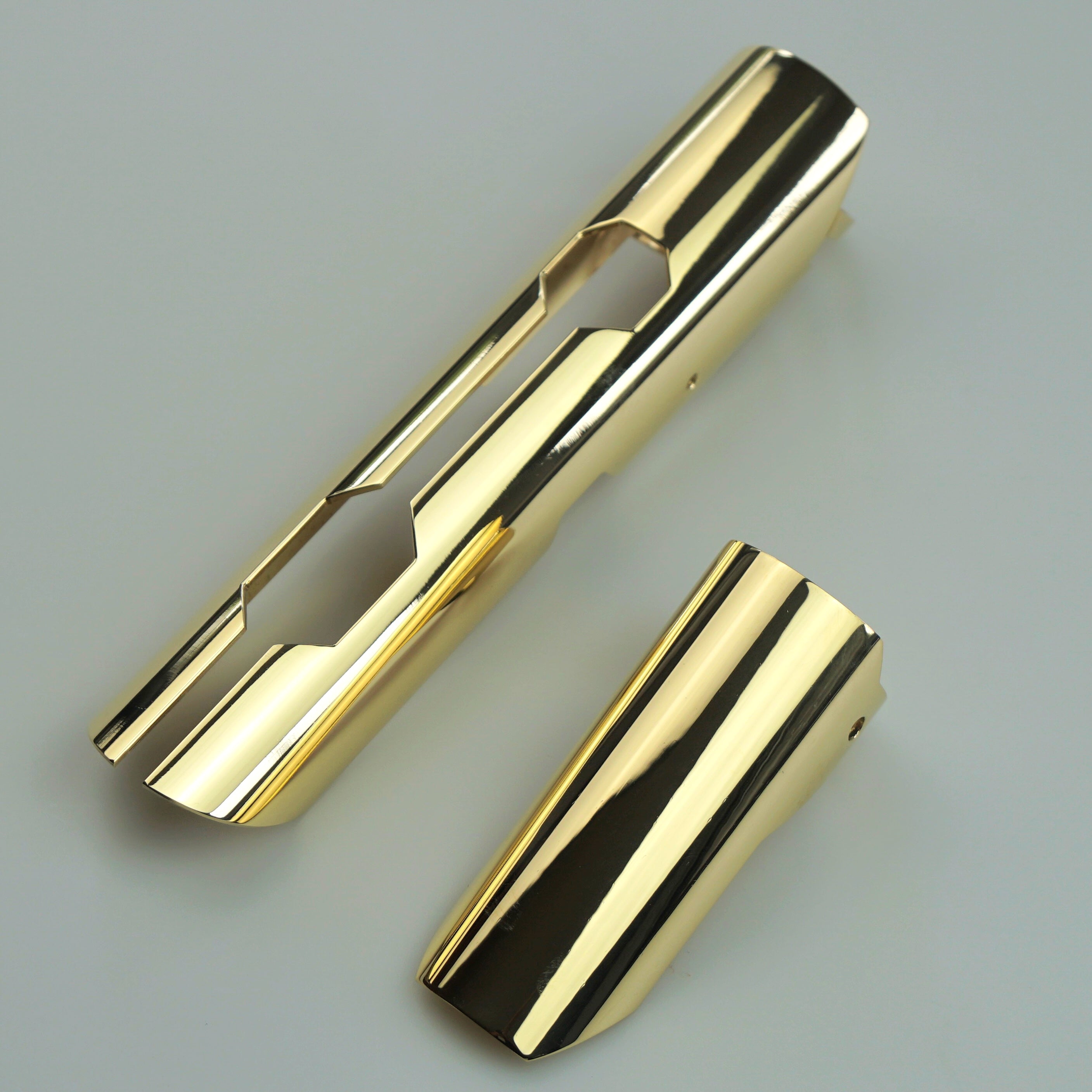 Regiis Brass Shroud Set – The Saber Armory