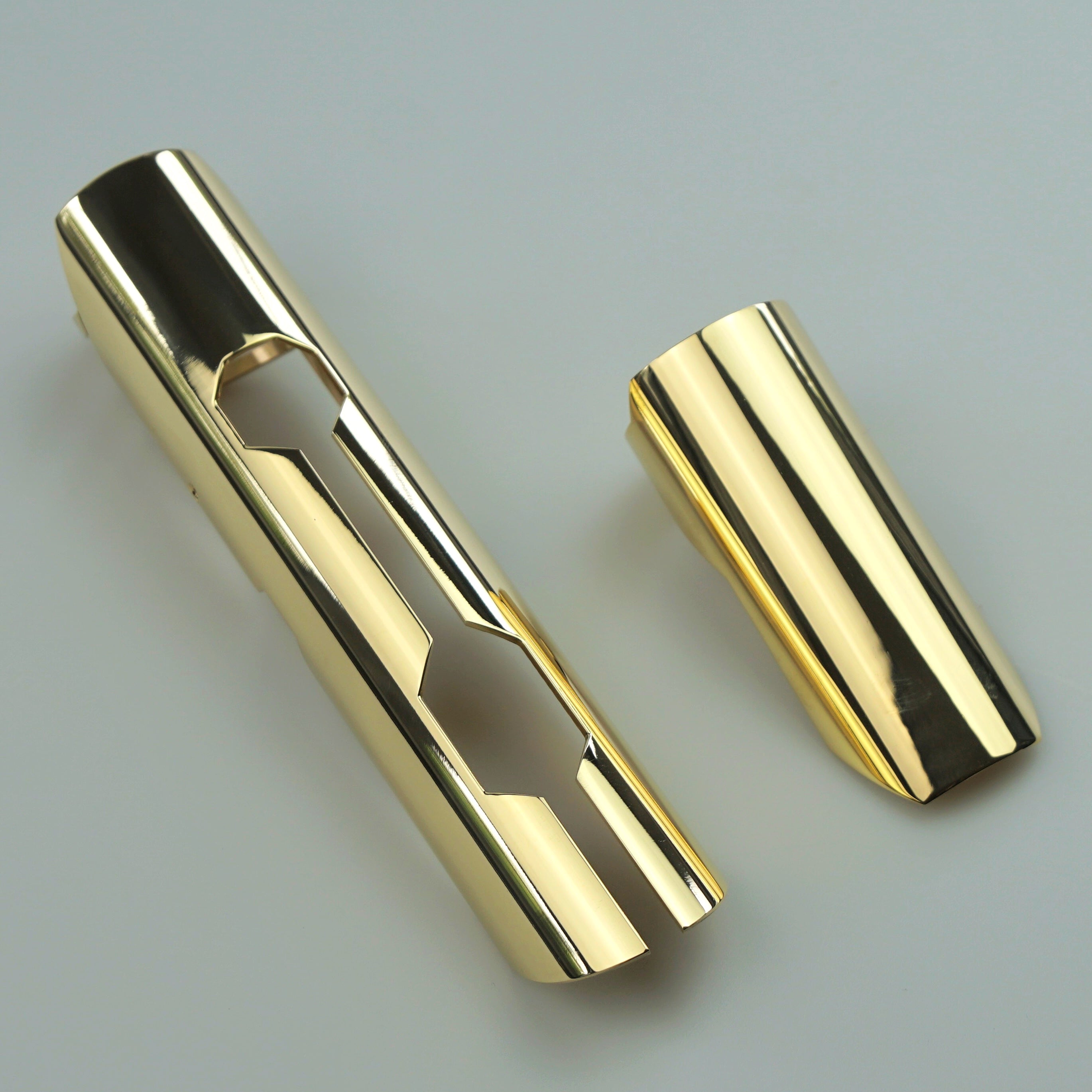 Regiis Brass Shroud Set – The Saber Armory