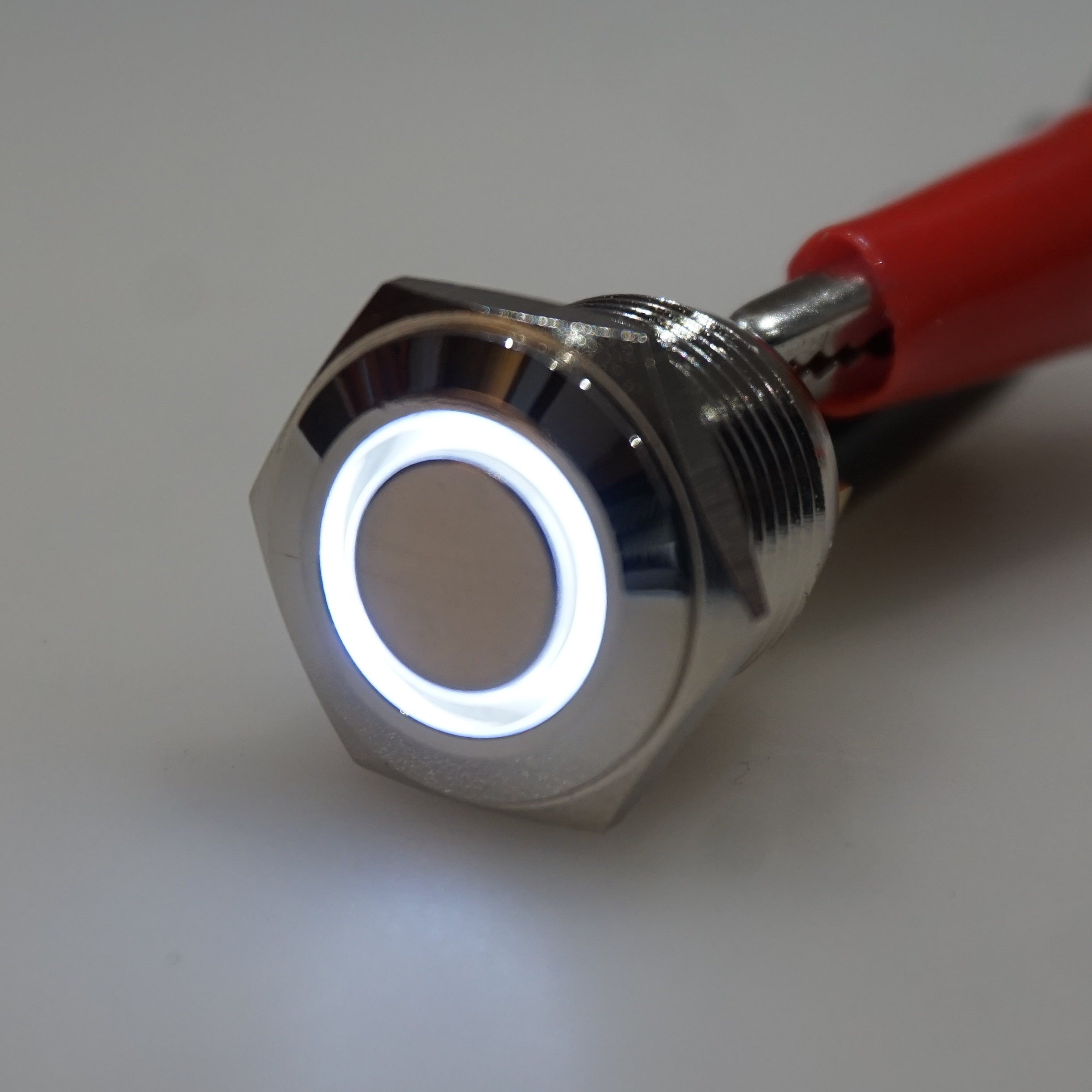 16mm AV Illuminated Momentary Switch White Ring – The Saber Armory
